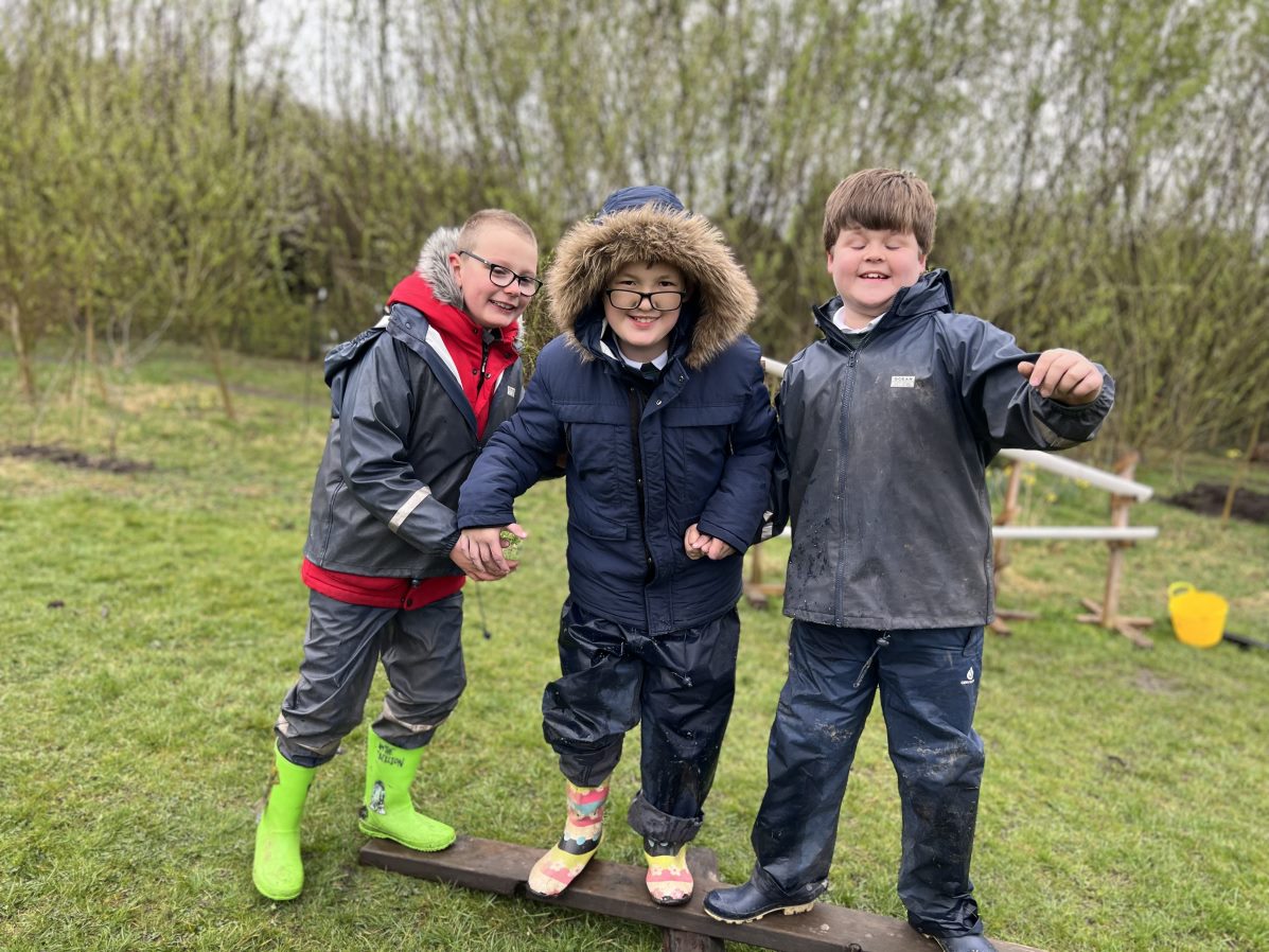 Home - hawthornsschool.org